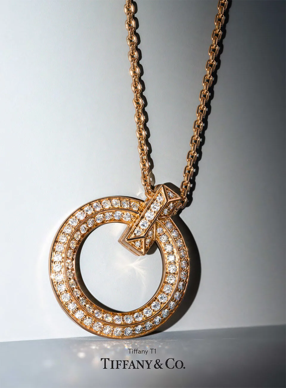 Tiffany & Co. 蒂芙尼发布Tiffany T1系列全新广告大片 — Amazedaily