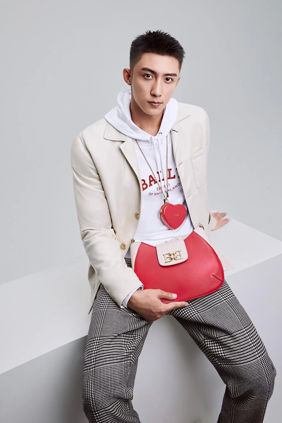 Bally 新任品牌代言人黄景瑜 ，甜蜜演绎七夕限定系列 — Amazedaily