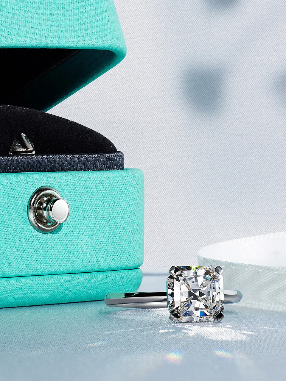 Tiffany & Co.蒂芙尼创行业先锋，引领钻石原产地及其工艺溯源全透明化 — Amazedaily