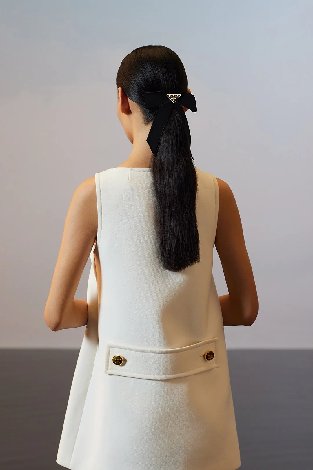 Prada呈献2023七夕情人节精选系列，由檀健次、李雯倾情出镜演绎七夕大片 — Amazedaily