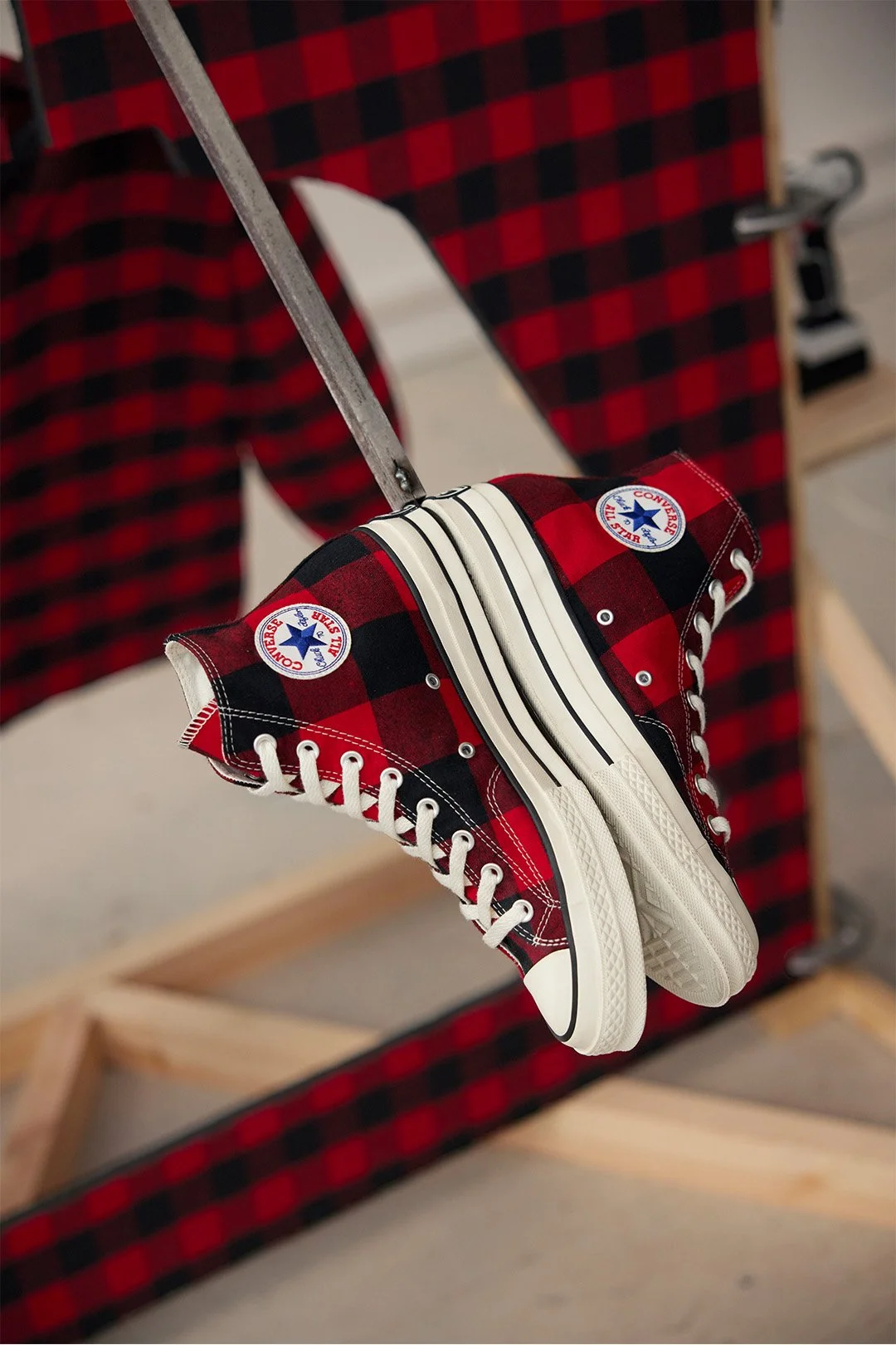 Converse再次联袂英国古着店铺Beyond Retro, 升级再造经典Chuck 70 — Amazedaily