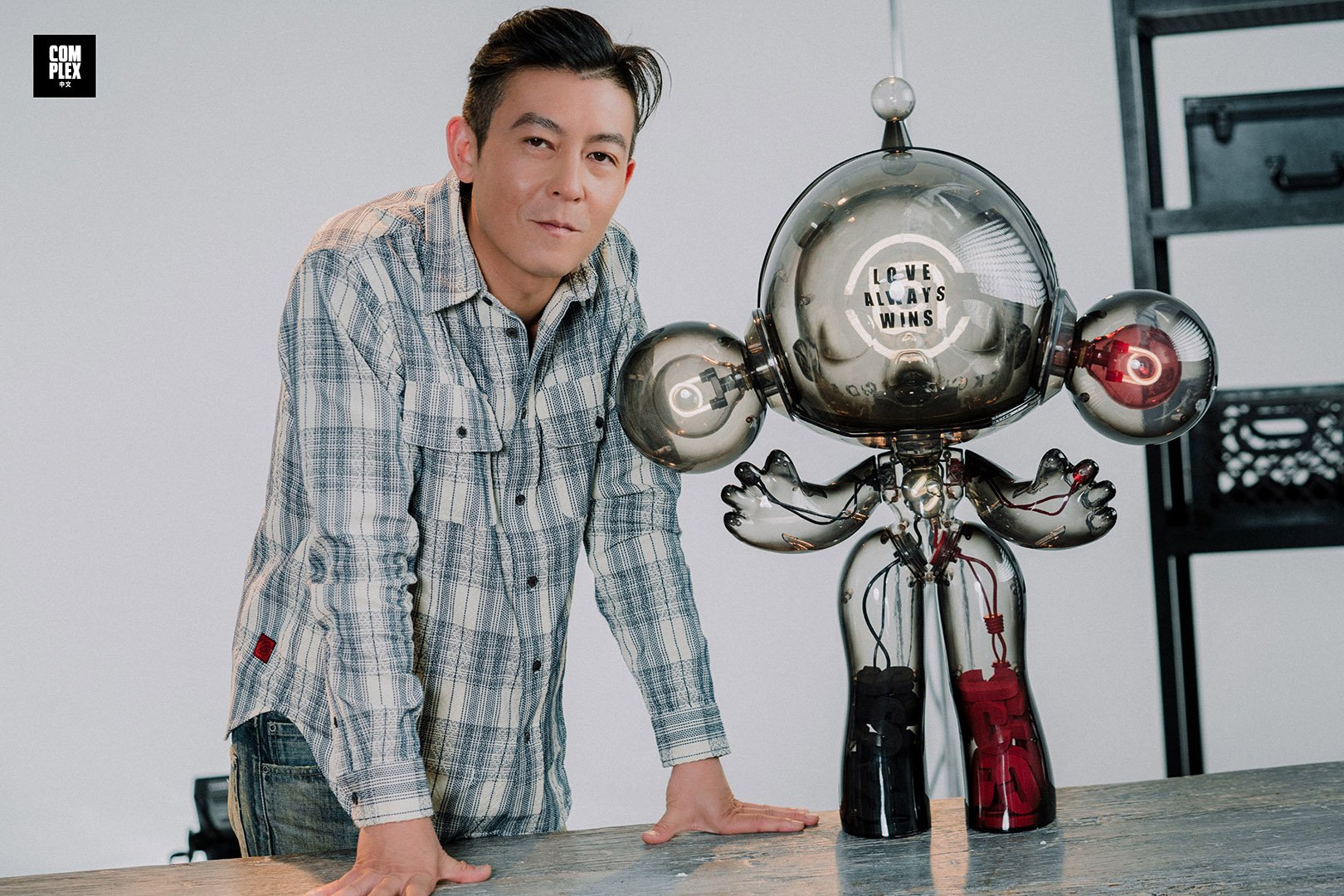 泡泡玛特首次携手潮流品牌CLOT推出重磅联名系列，以爱无不胜重塑α SKULLPANDA出众型格 — Amazedaily