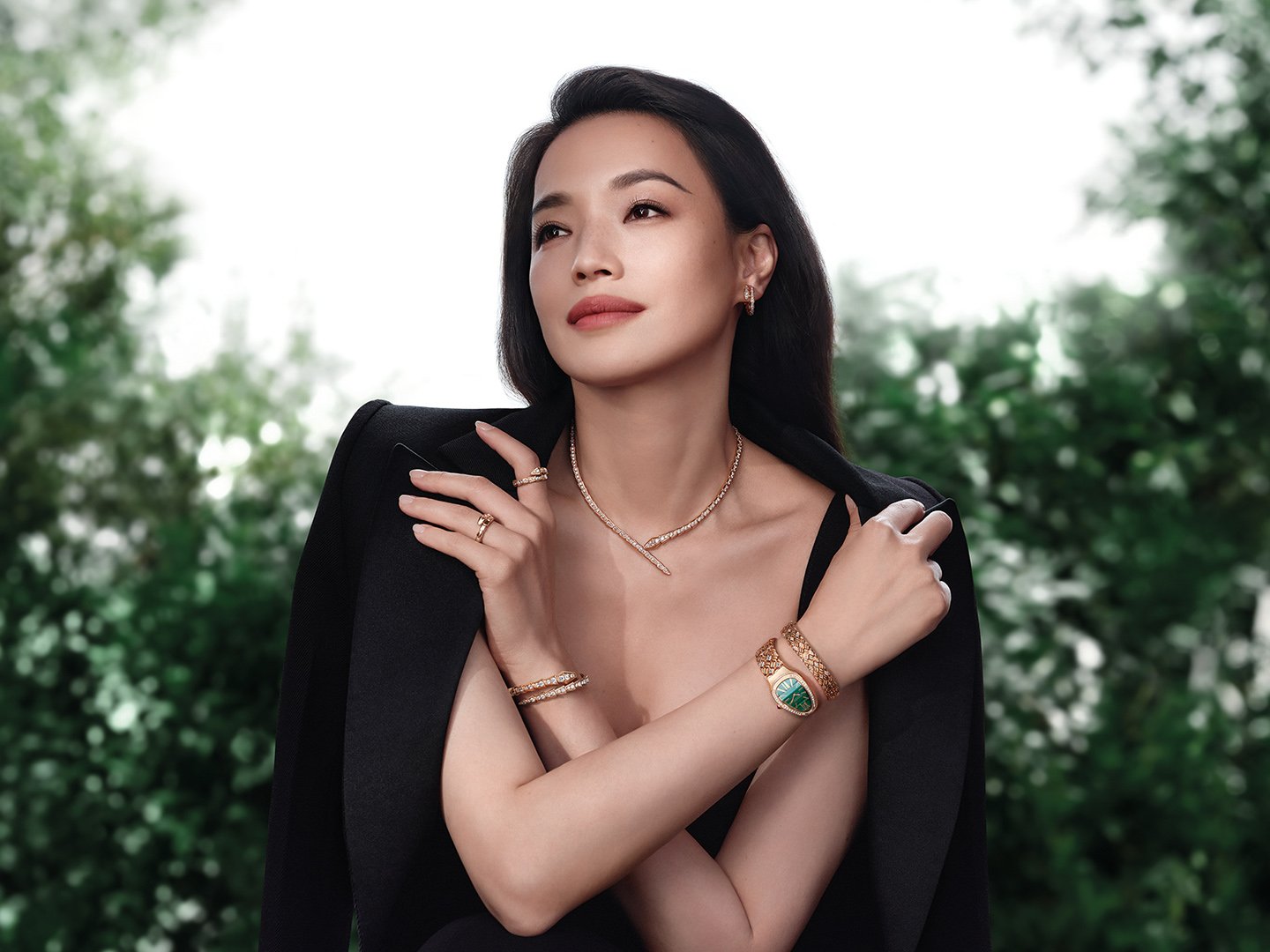 舒淇优雅亮相BVLGARI宝格丽全新广告大片，魅力演绎Serpenti系列珠宝 — Amazedaily