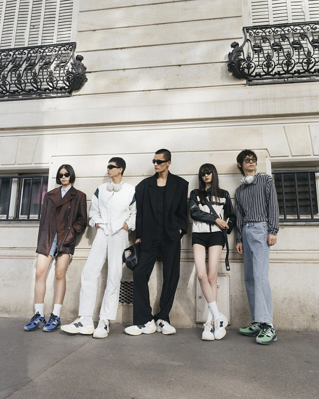 New Balance WARPED RUNNER“瞬移”秀场，限量配色焕新时装周 — Amazedaily