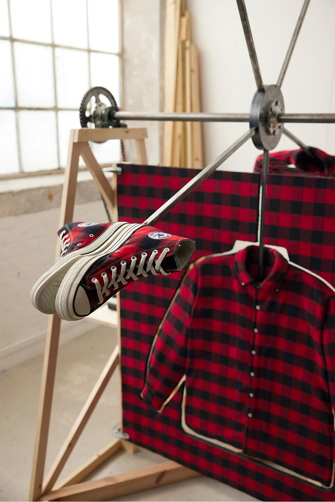 Converse再次联袂英国古着店铺Beyond Retro, 升级再造经典Chuck 70 — Amazedaily