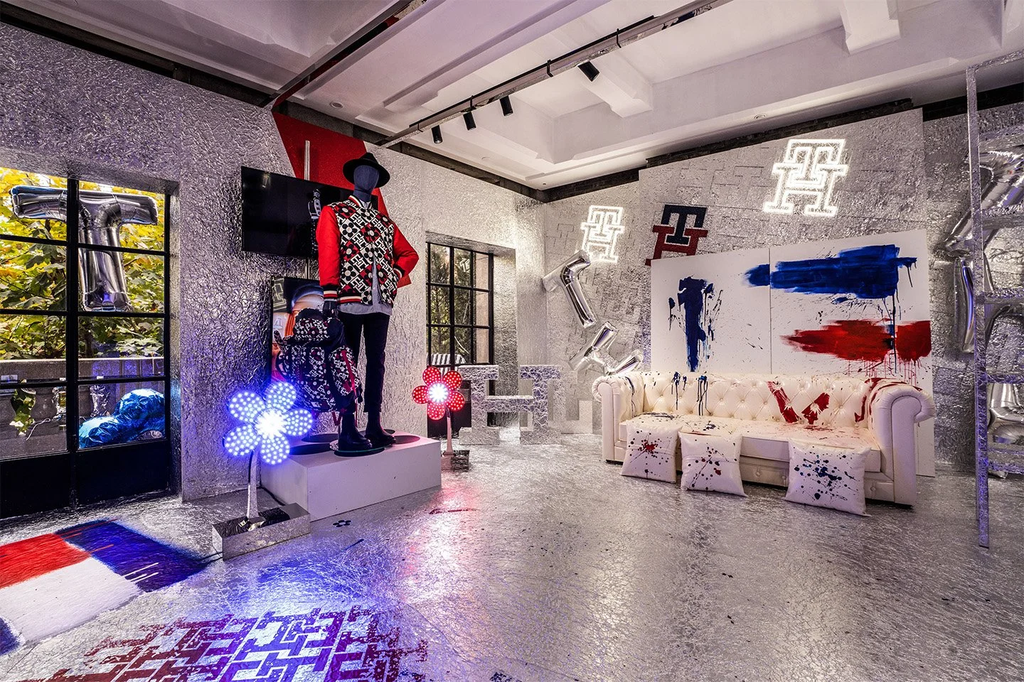 以多元之力焕新经典，TOMMY FACTORY - 反转狂想空间亮相上海沙美大楼 — Amazedaily