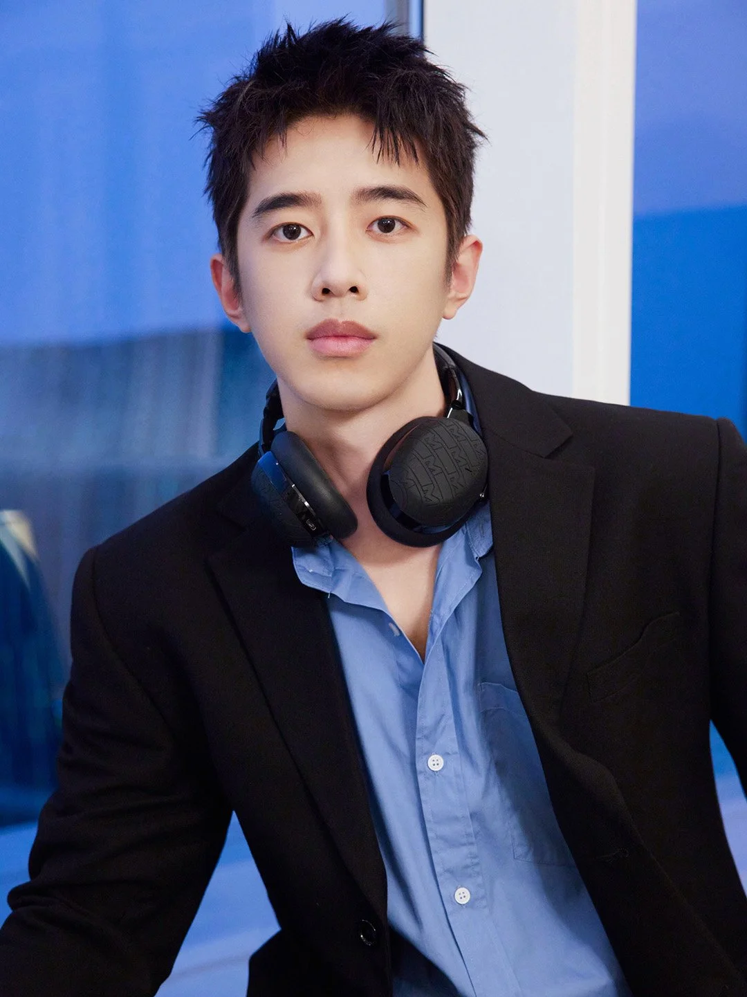 梁靖康city walk 宝藏单品，氛围感拉满！ — Amazedaily