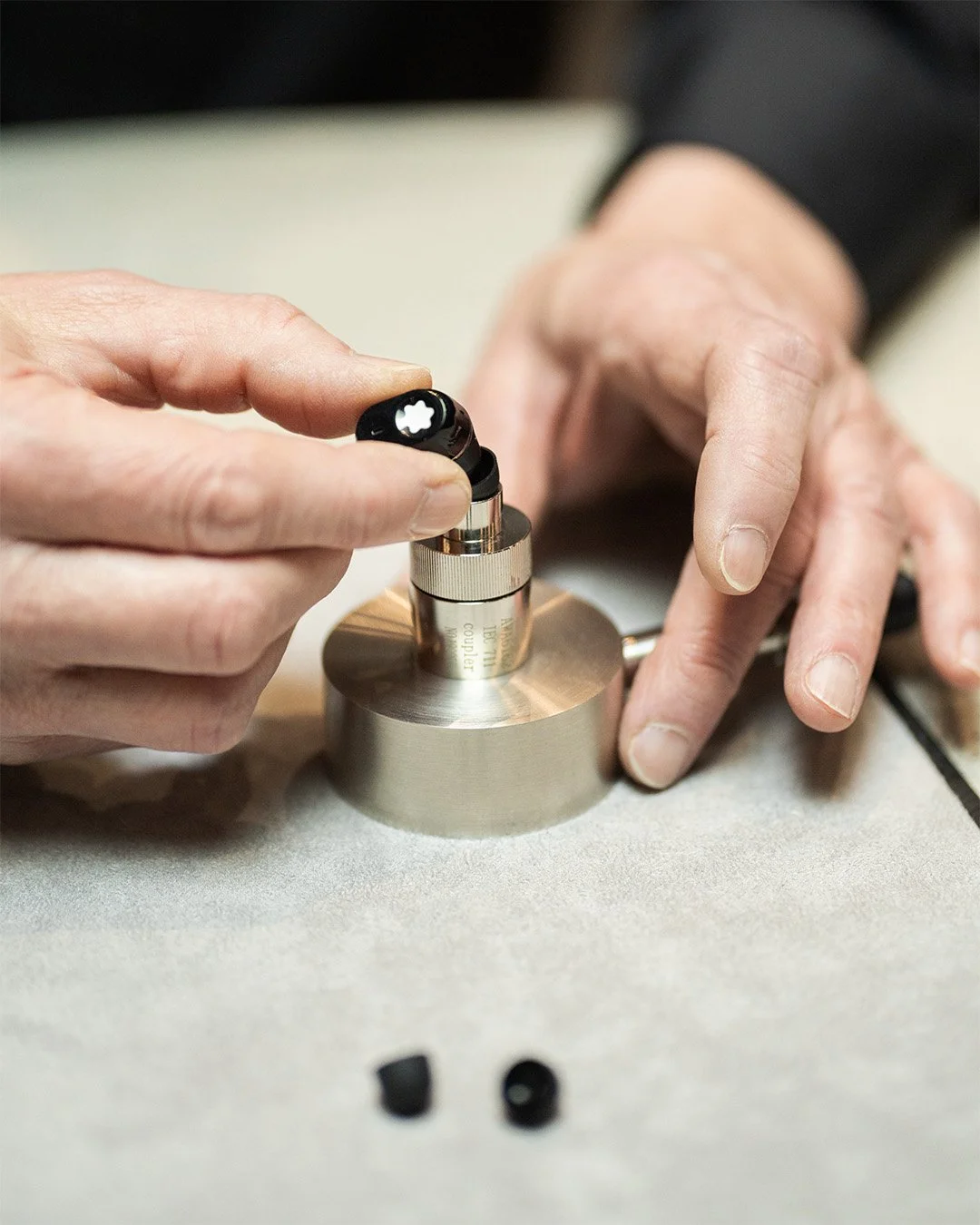 MONTBLANC万宝龙发布首款全新入耳式降噪耳机，以纯净音质革新佩戴体验 — Amazedaily