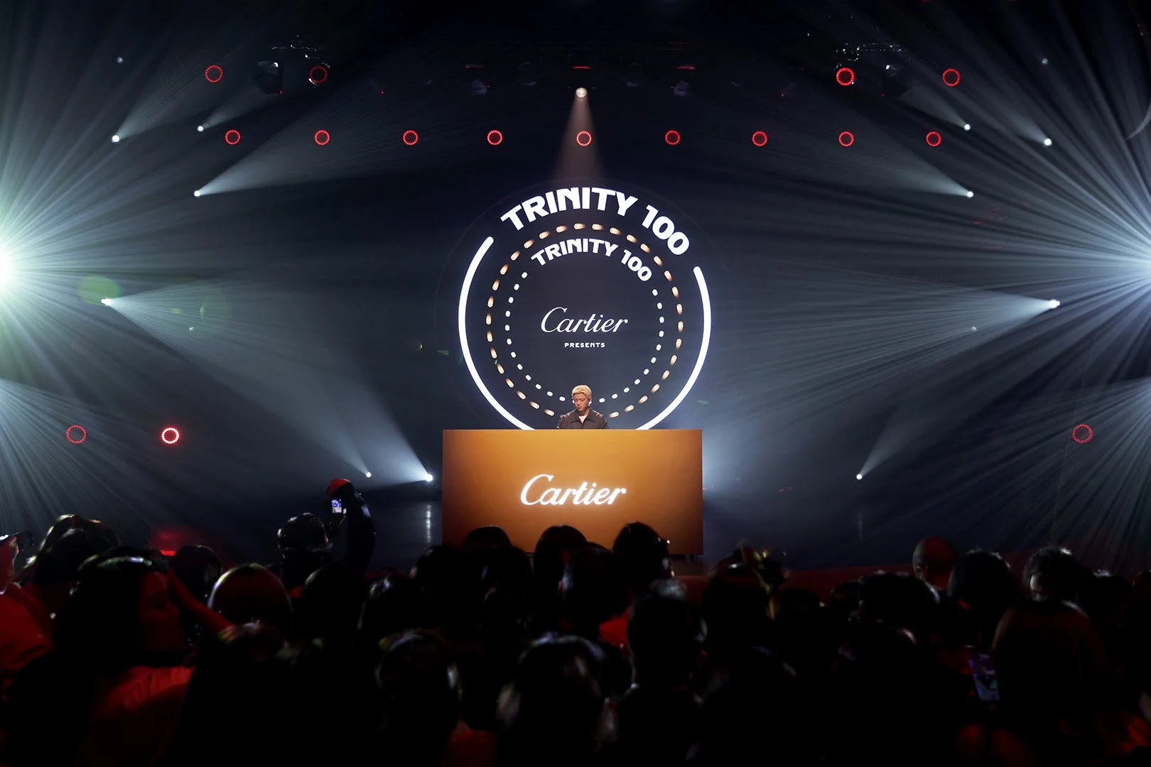 卡地亚举办TRINITY 100主题派对，王嘉尔、宋佳、李现、白敬亭等明星嘉宾到场出席 — Amazedaily