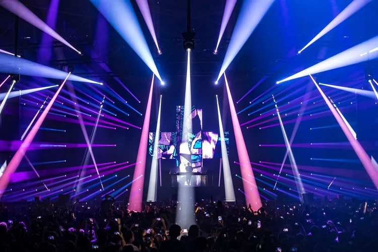 OMBRA DESIGN — ANIMA - Martin Garrix Tour Visuals