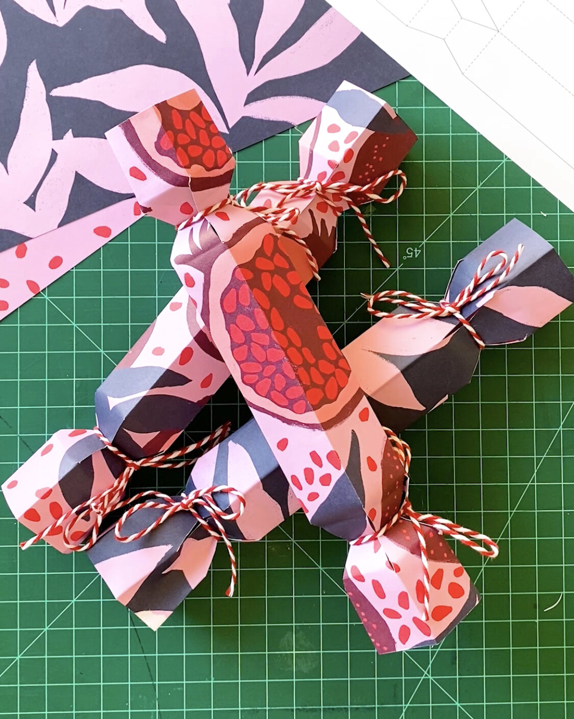 DIY Holiday Crackers — March Party Goods