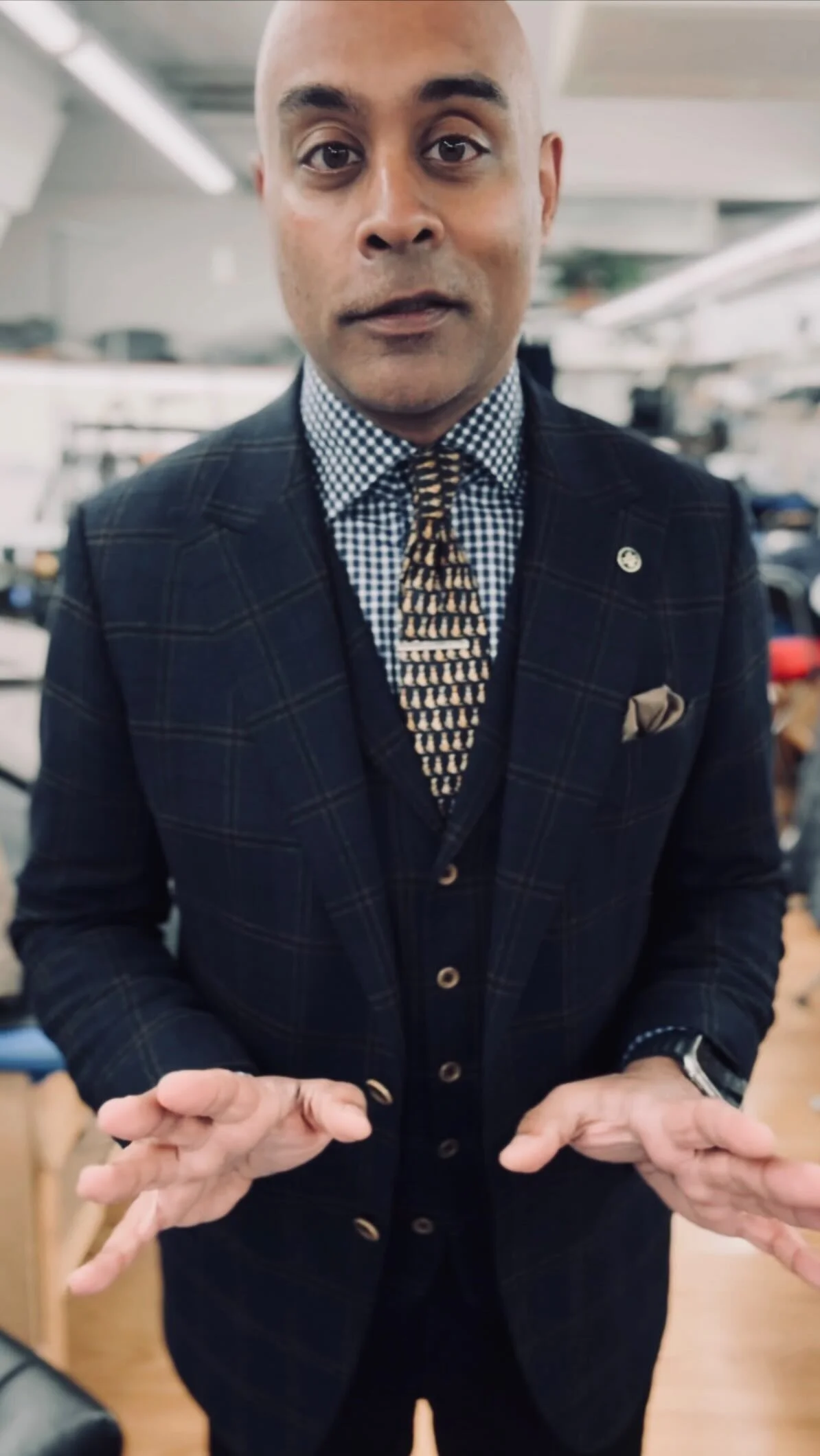 Roberto Revilla London Bespoke Suits & Shirts