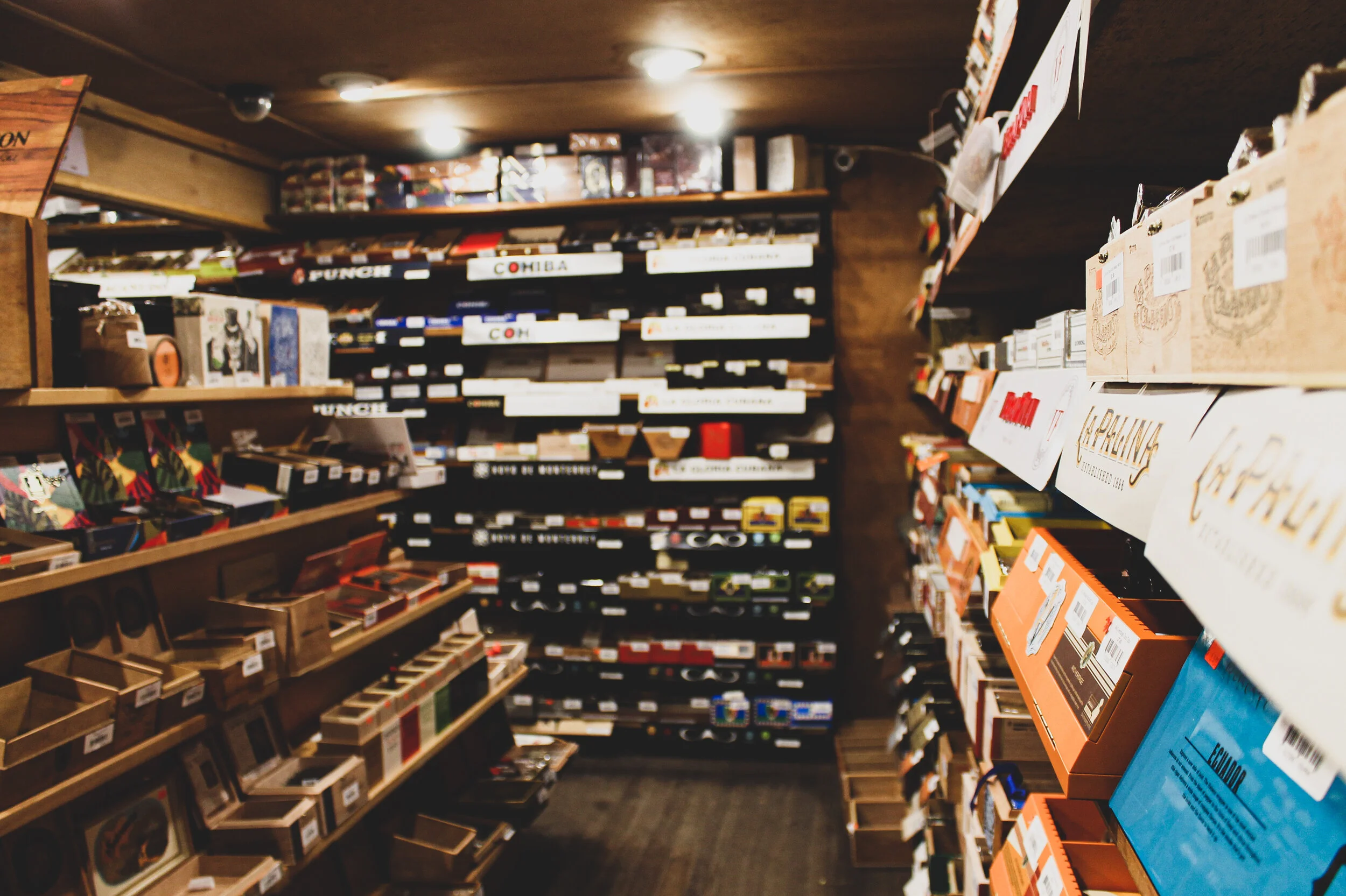 Best Cigar Shop in Omaha Nebraska - SG Roi Tobacconist - Cigar Store ...