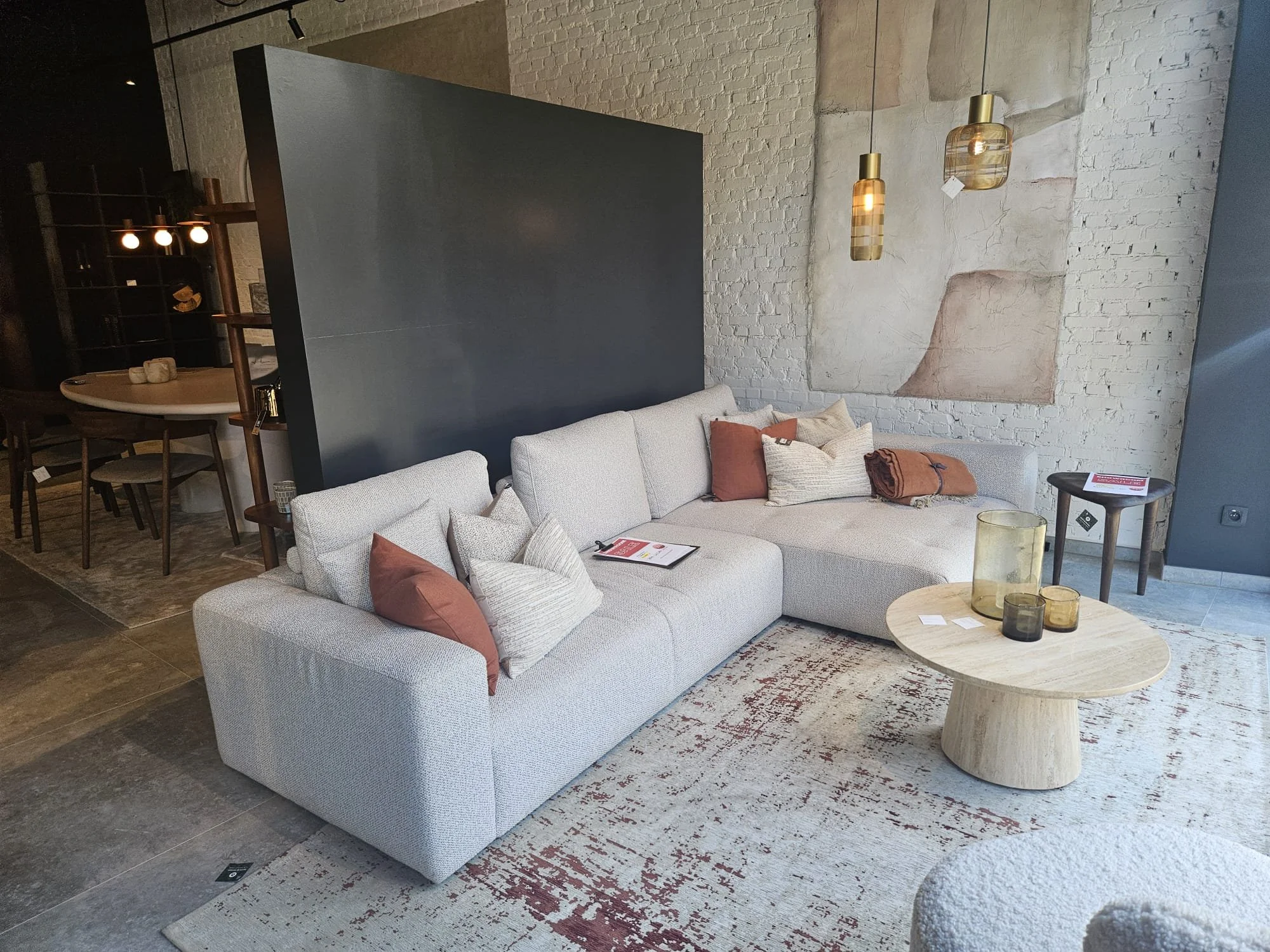 Showroom Sales — BEDS & HOME