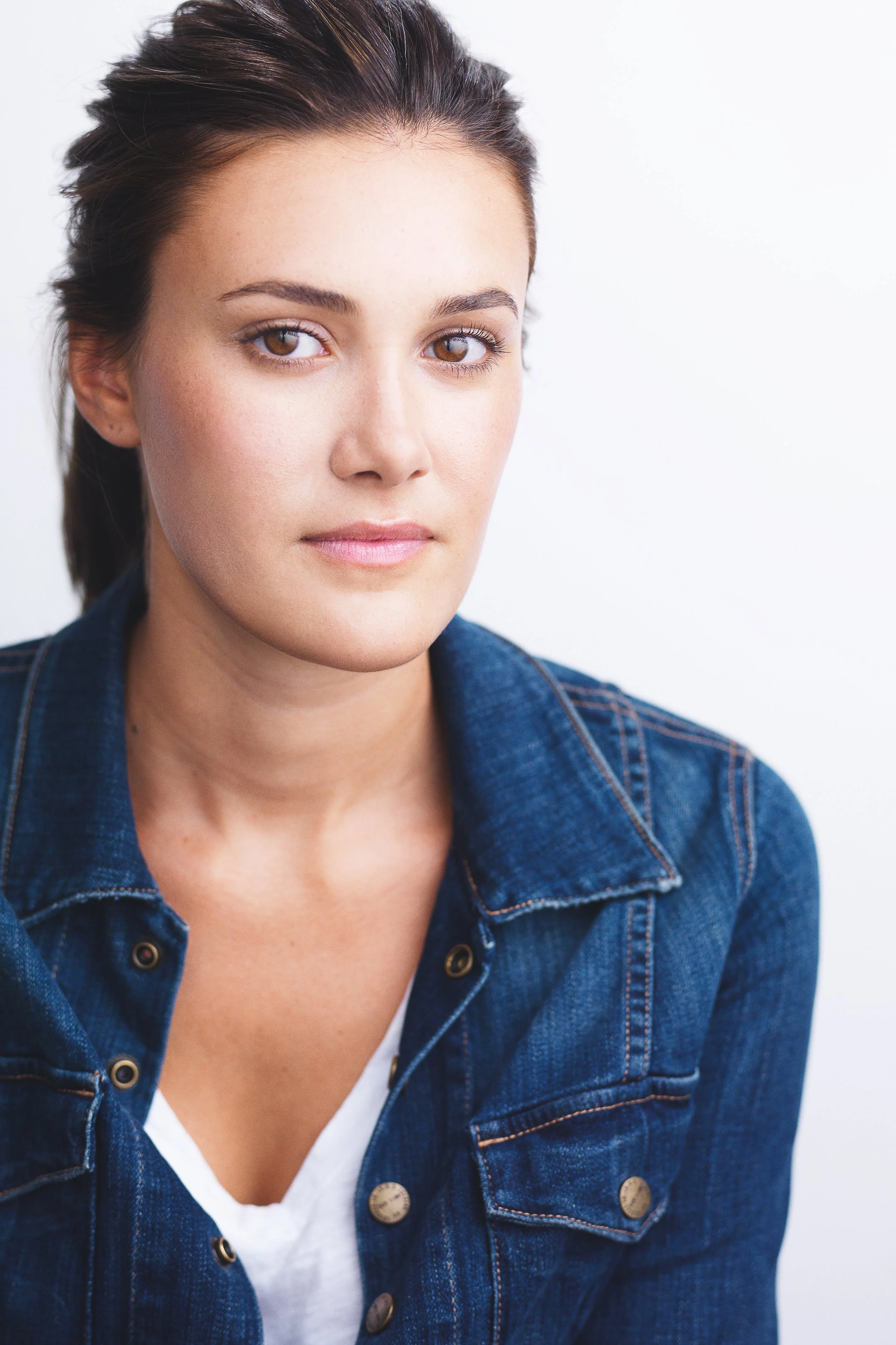 Aubrey Elenz — FIASCO THEATER