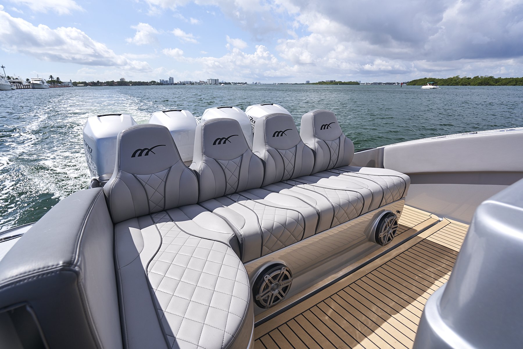 Miami | Midnight Sun Day Charter Boat Rentals