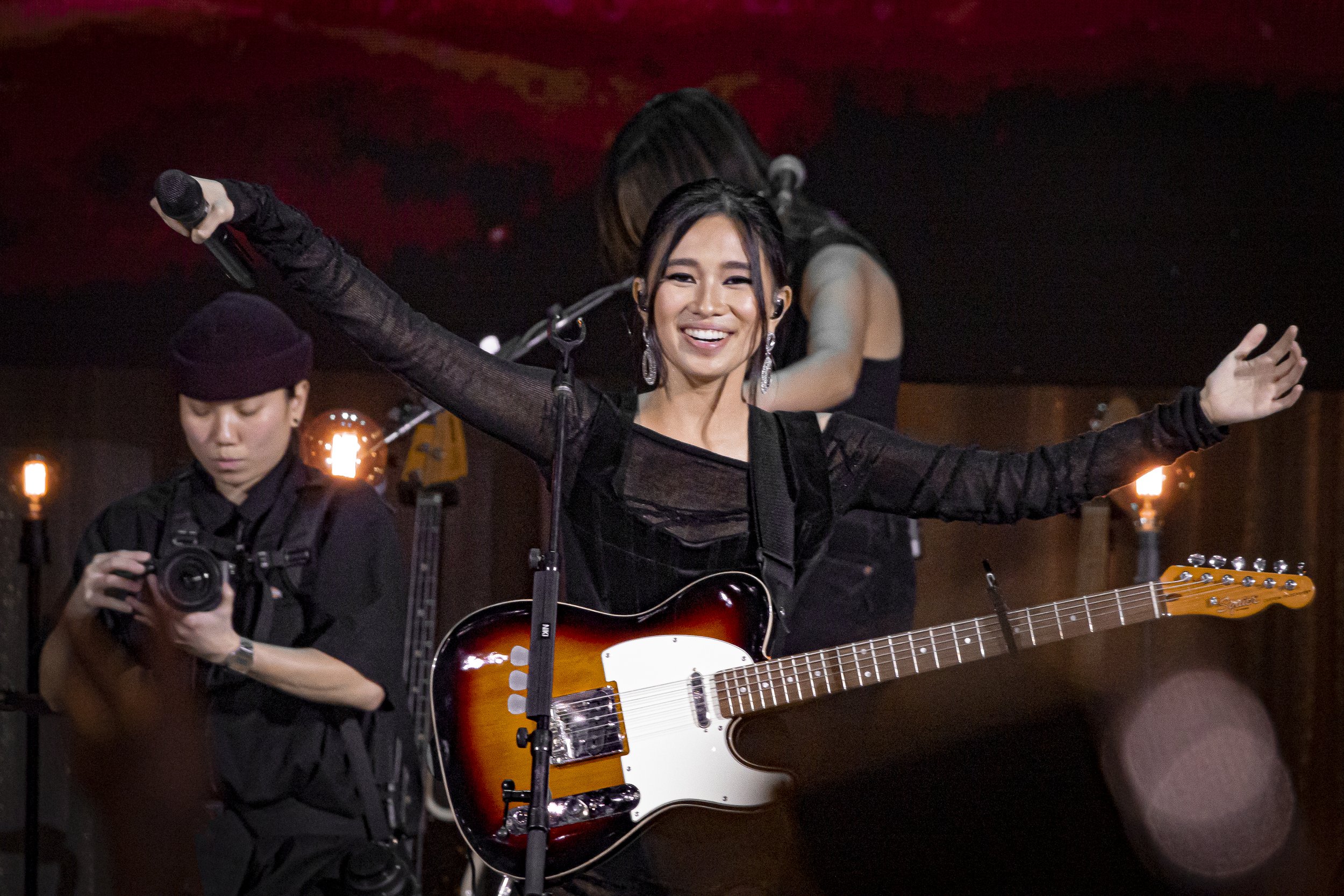 A Breeze of Zephyr: Niki's Melodic Tapestry — CU Records