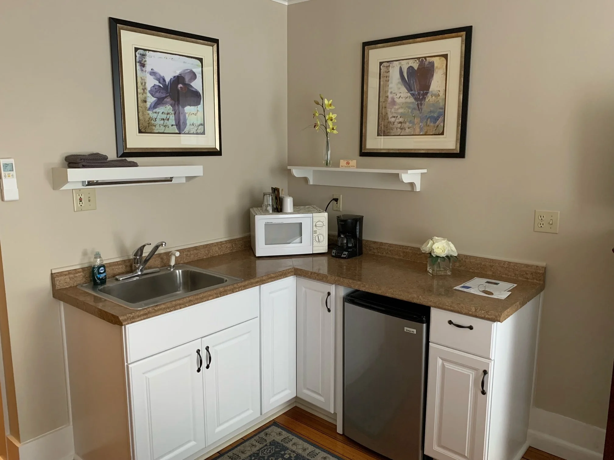 #7 Pemetic Room — Drydock Inn & Cafe