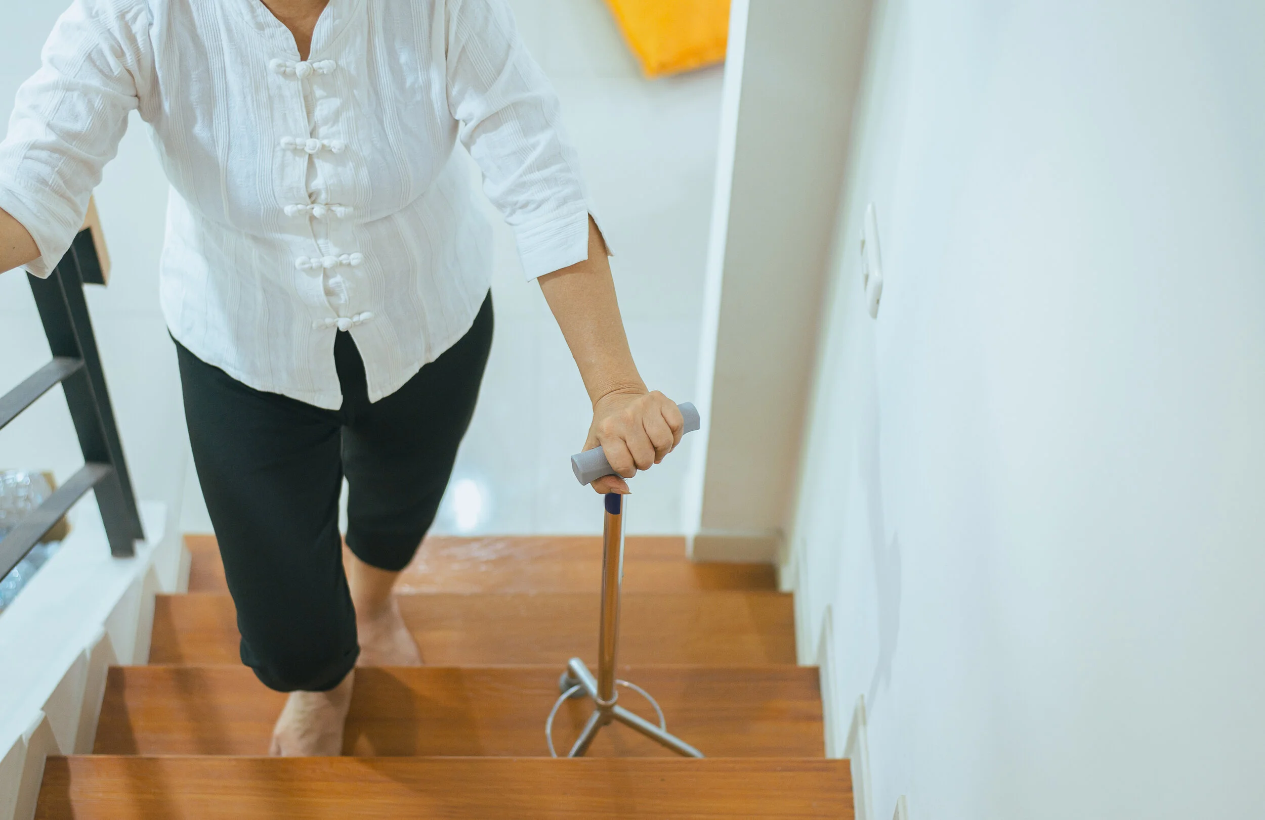 How to Use a Cane to Walk and Climb Stairs — Snug Safety