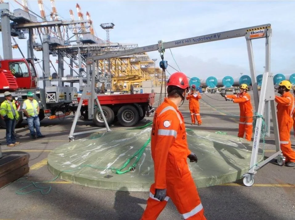 PORTA GANTRY – Goods and Personnel Lifting, Fall Arrest Aluminium ...