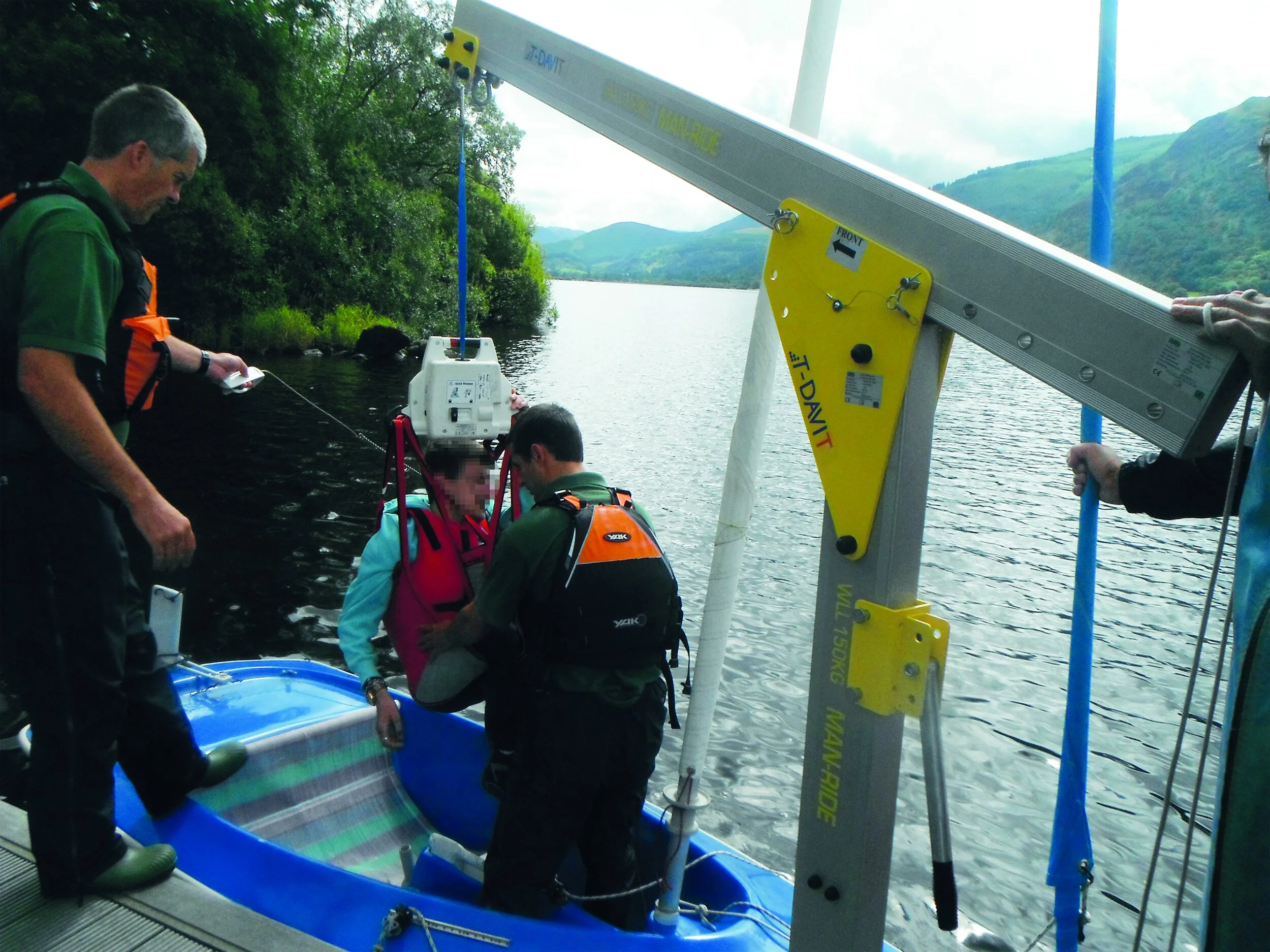 T Davit - lightweight, portable aluminium Jib Crane/davit — REID Lifting