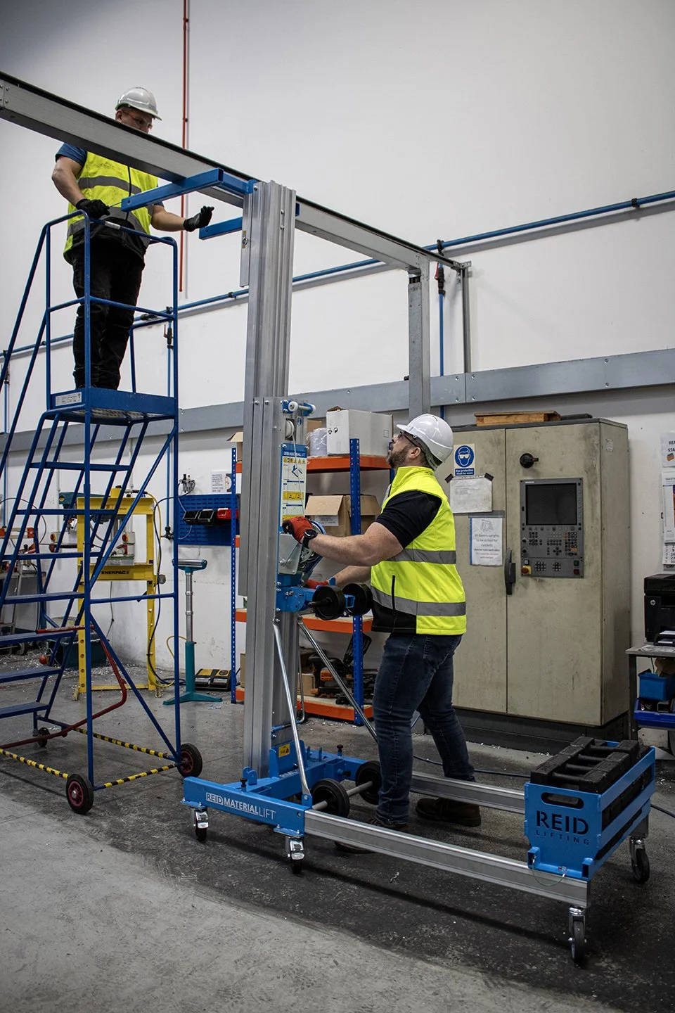 Reid Liftings Material Lift — REID Lifting