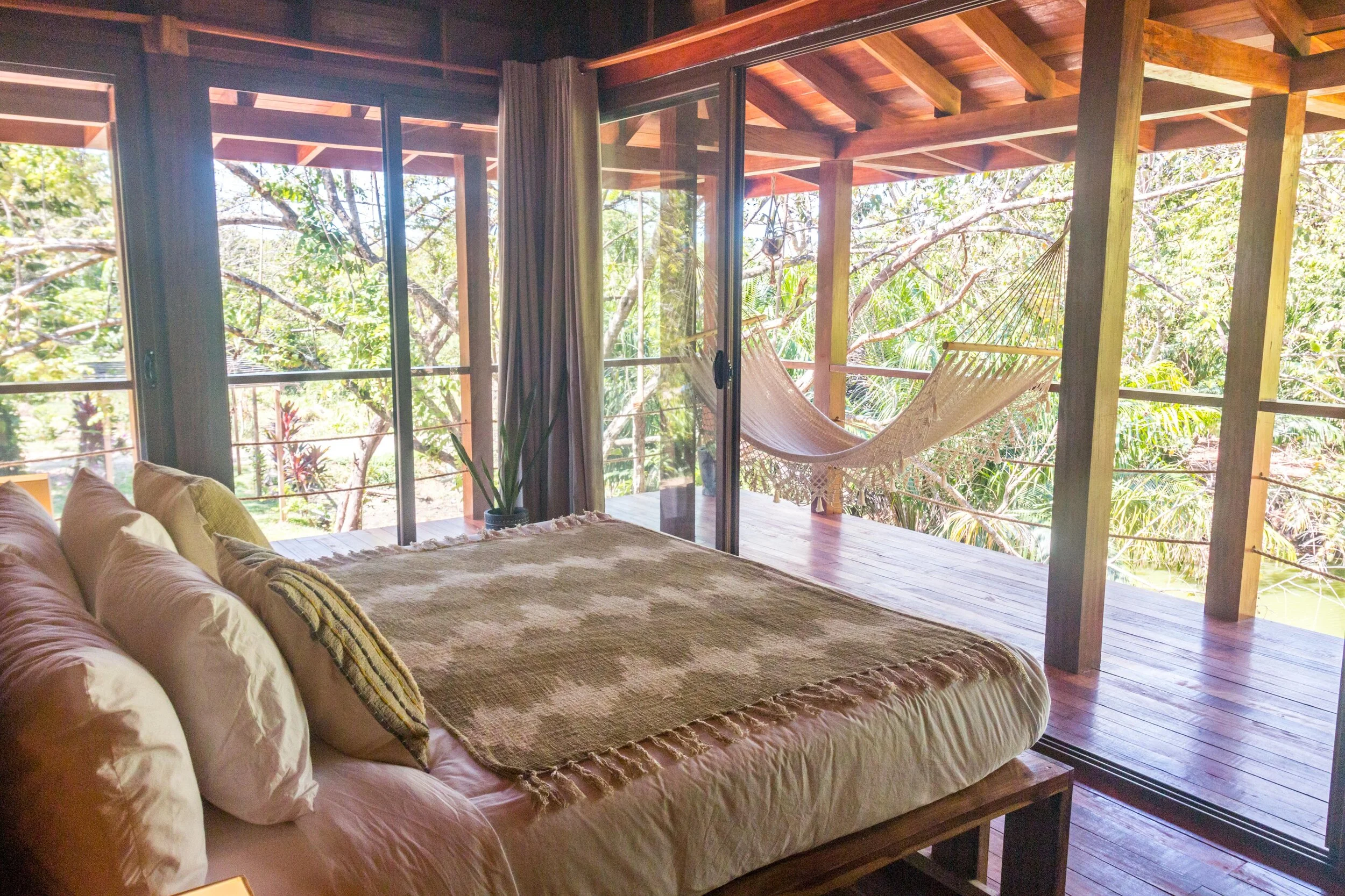 SLEEP EASY — Catalina's Hideaway