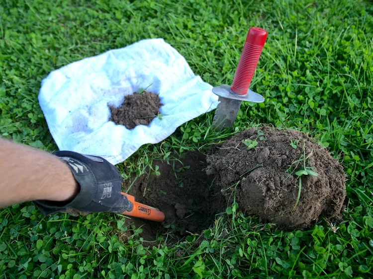 Cut The Perfect Plug When Digging — Metal Detecting Life