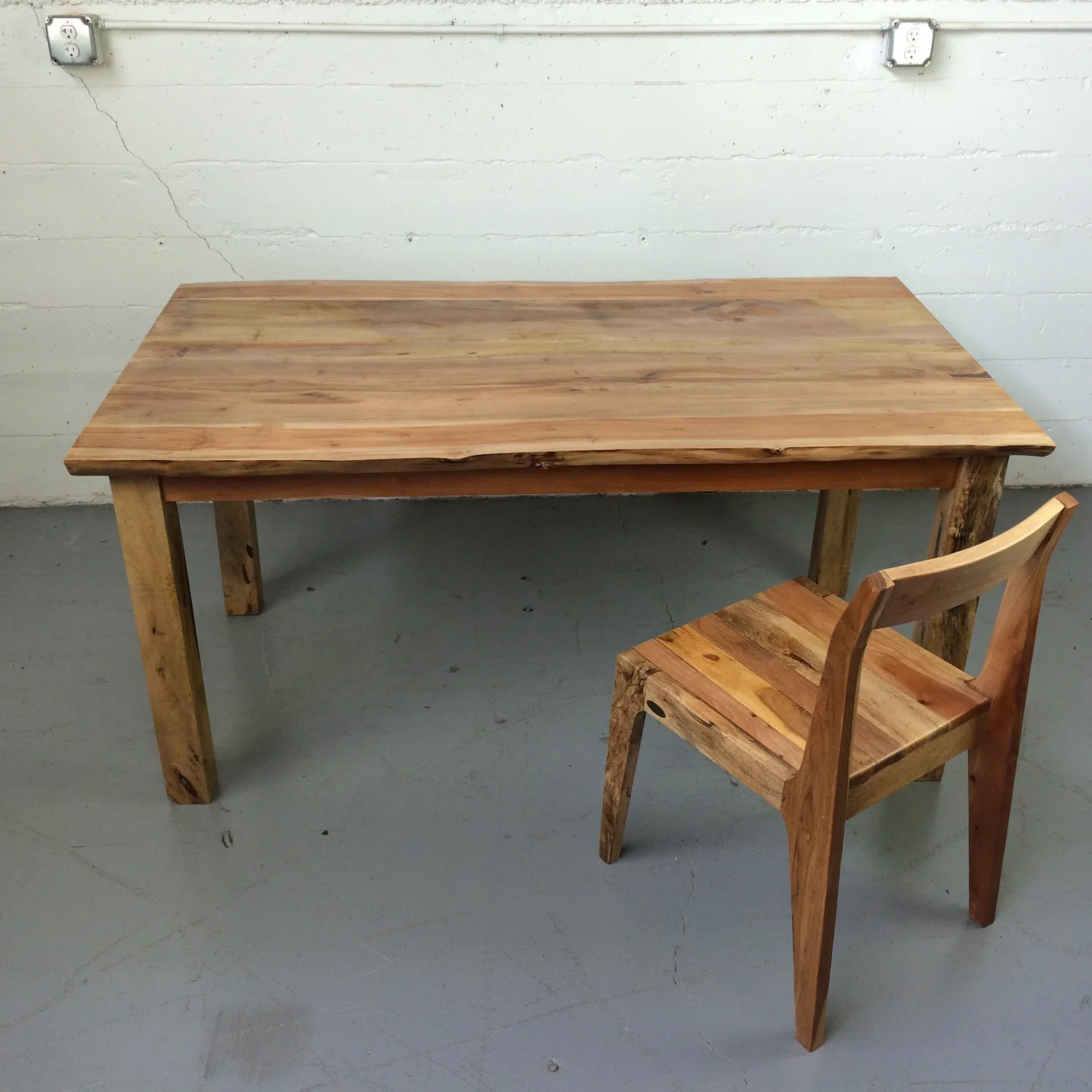 Charismatic, salvage-wood, table tops stir warmth and mirth — Tropical ...