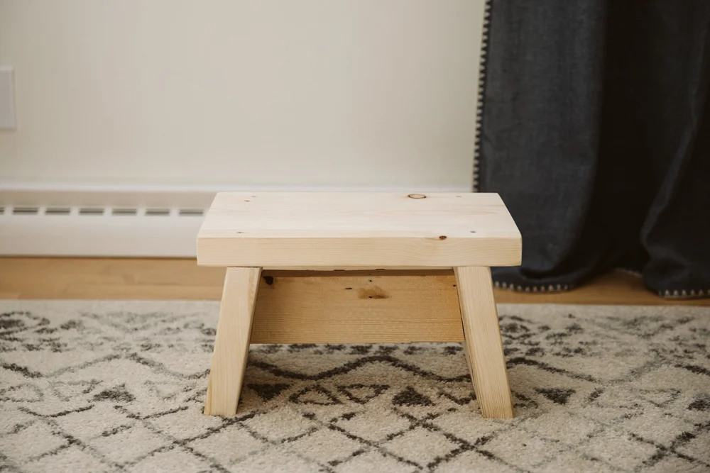 DIY Simple Step Stool — Harbor + Pine