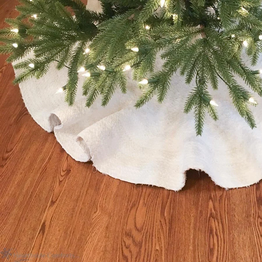 How To Make A Braided Rug Style Christmas Tree Skirt By Upcycling Worn How To Make A Braided Rug Style Christmas Tree Skirt By Upcycling Worn