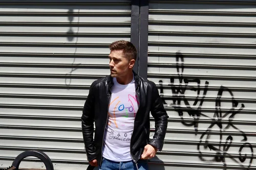 Eric Winter — The Bare Magazine