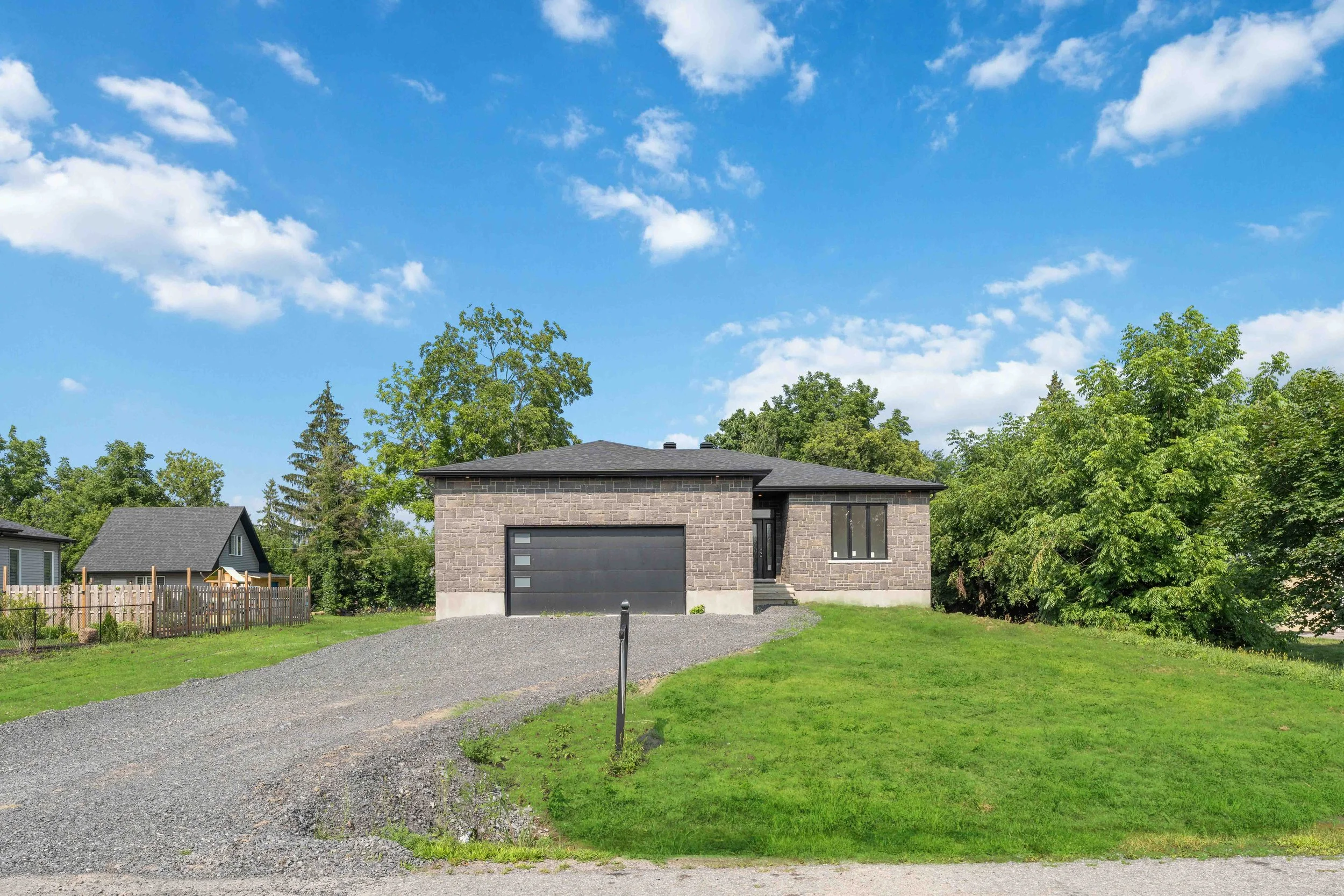 Listings — Sarazin Home Group