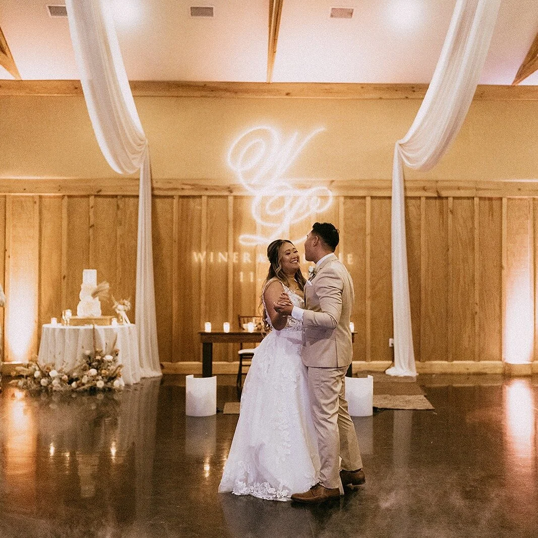 Carly and Devin — Bowing Oaks