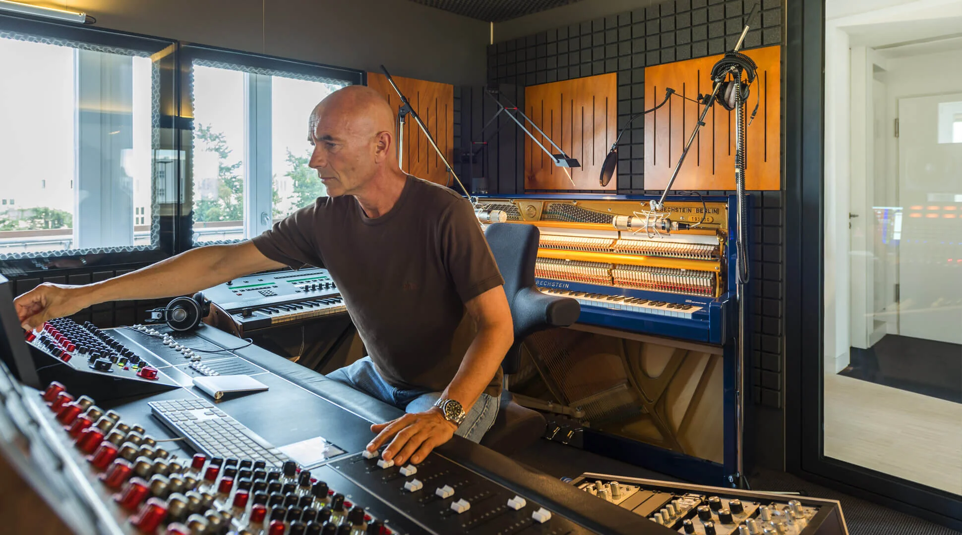 Portable Vocal Booth | Portable Studio Sound Booth | Voice Over Booth