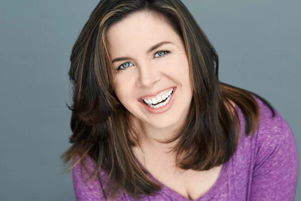 Caitlin Graham | NYC Actor, VO Artist, Writer, Monologist