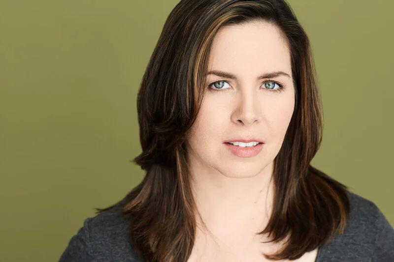 Caitlin Graham | NYC Actor, VO Artist, Writer, Monologist