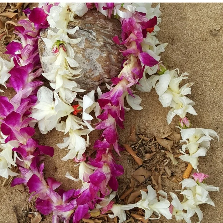 Haku Lei Making — Society Picnic