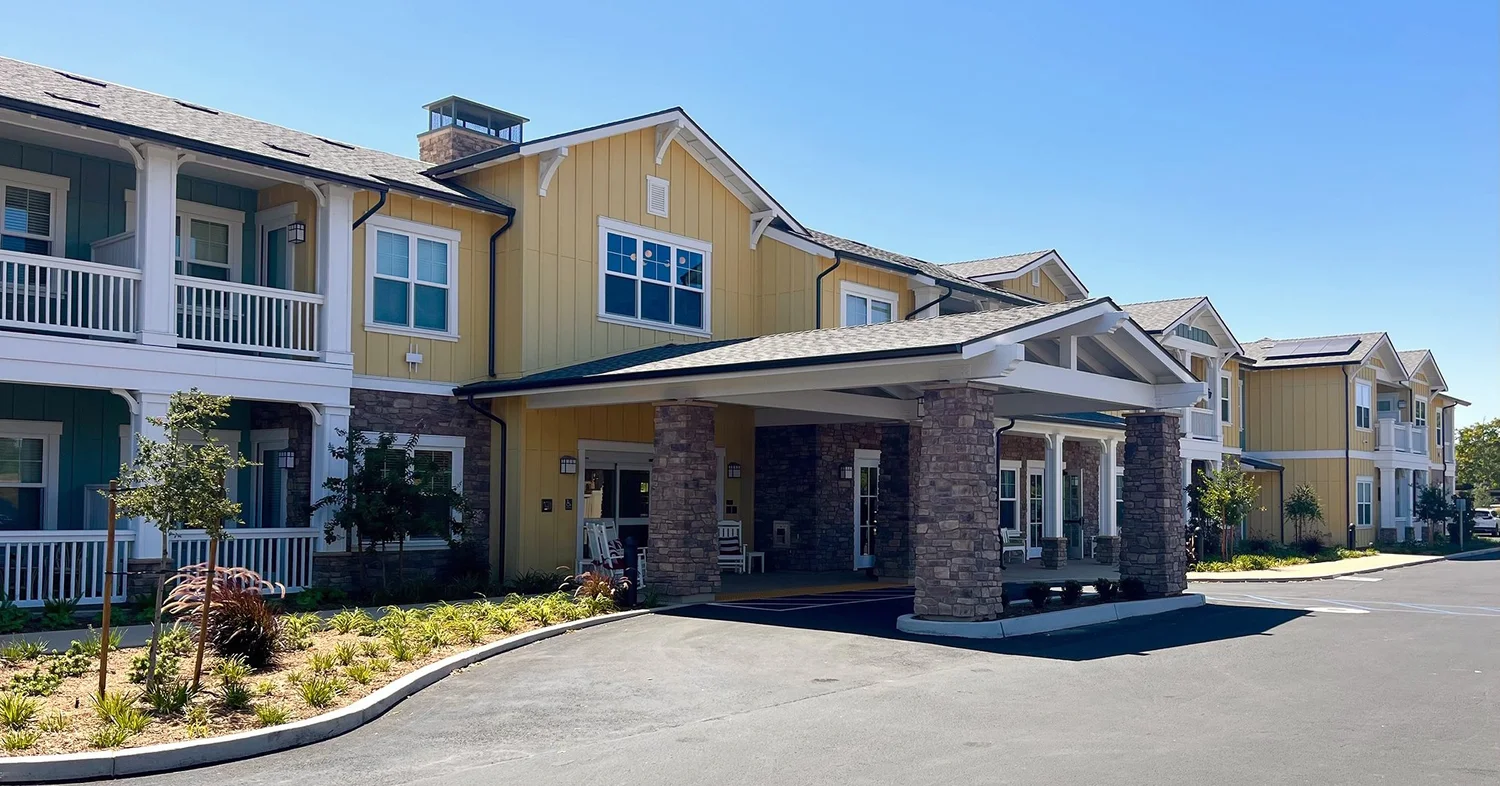 Harry's House — Golden Inn & Village