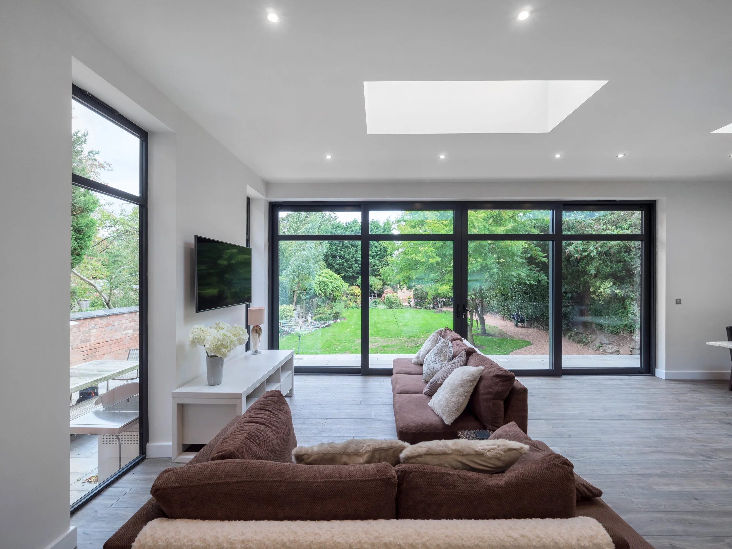 28 Station Road — Reviews