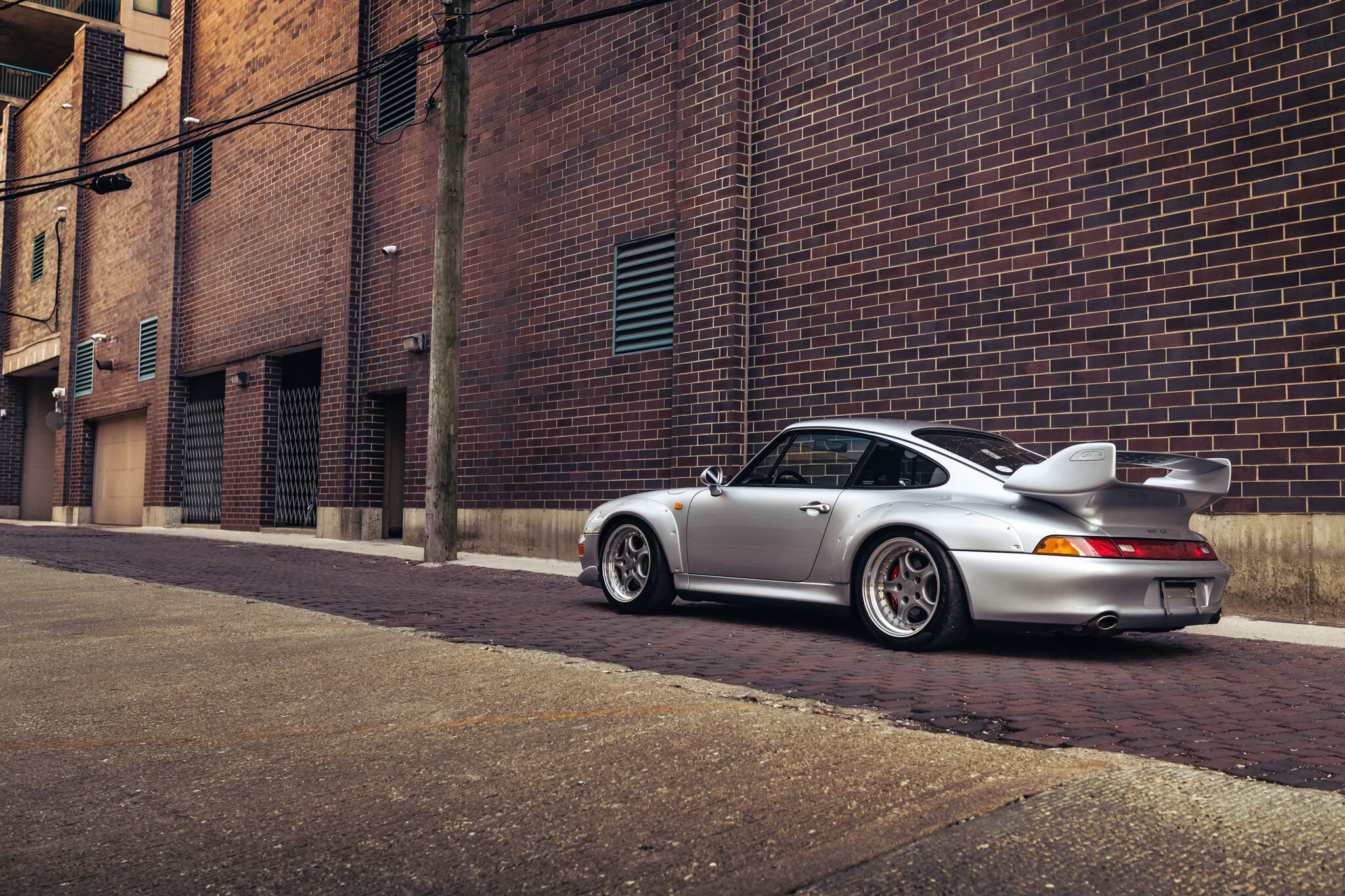 Porsche 993 GT2 Downtown Chicago — Jeremy Cliff Automotive Photography