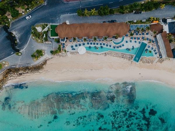 Uluwatu's dreamiest beach club: Tropical Temptation — Take Us To Bali