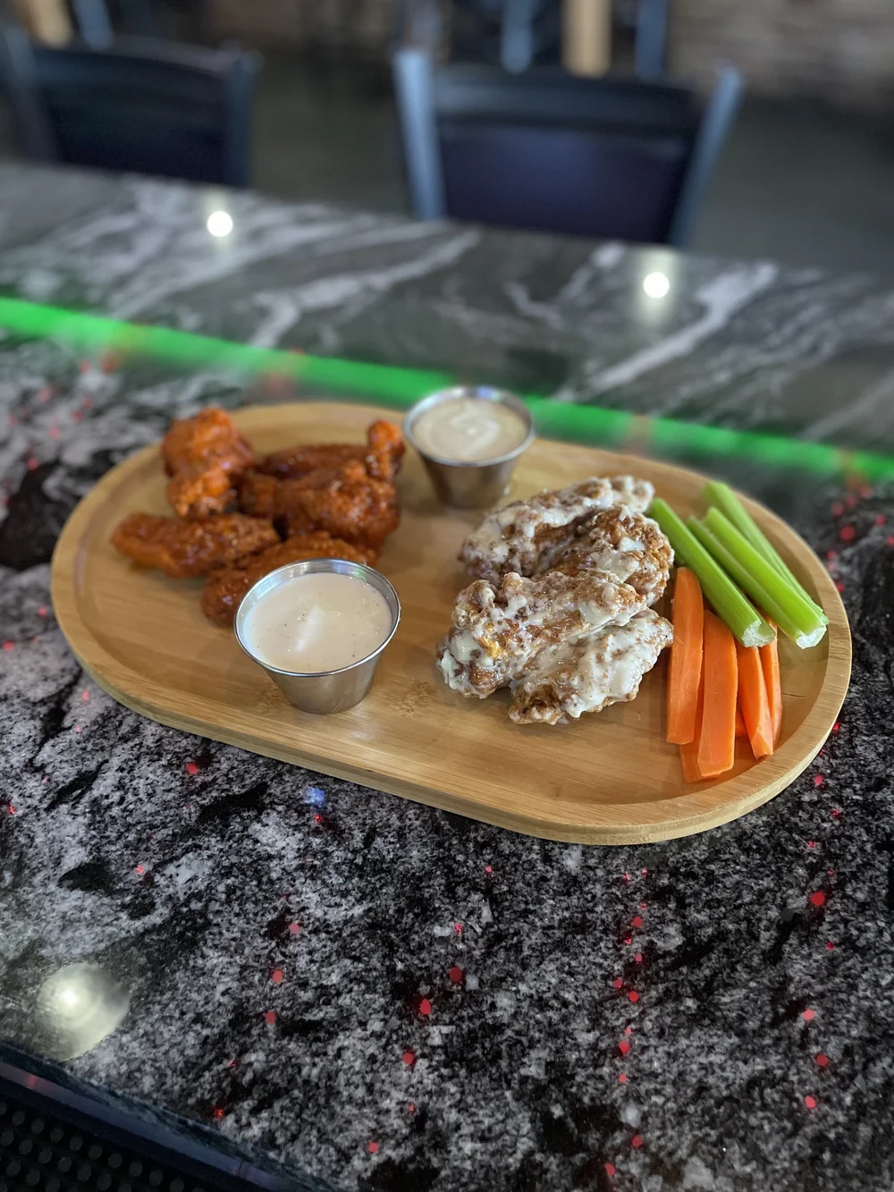DEUCES SPORTS BAR & GRILL