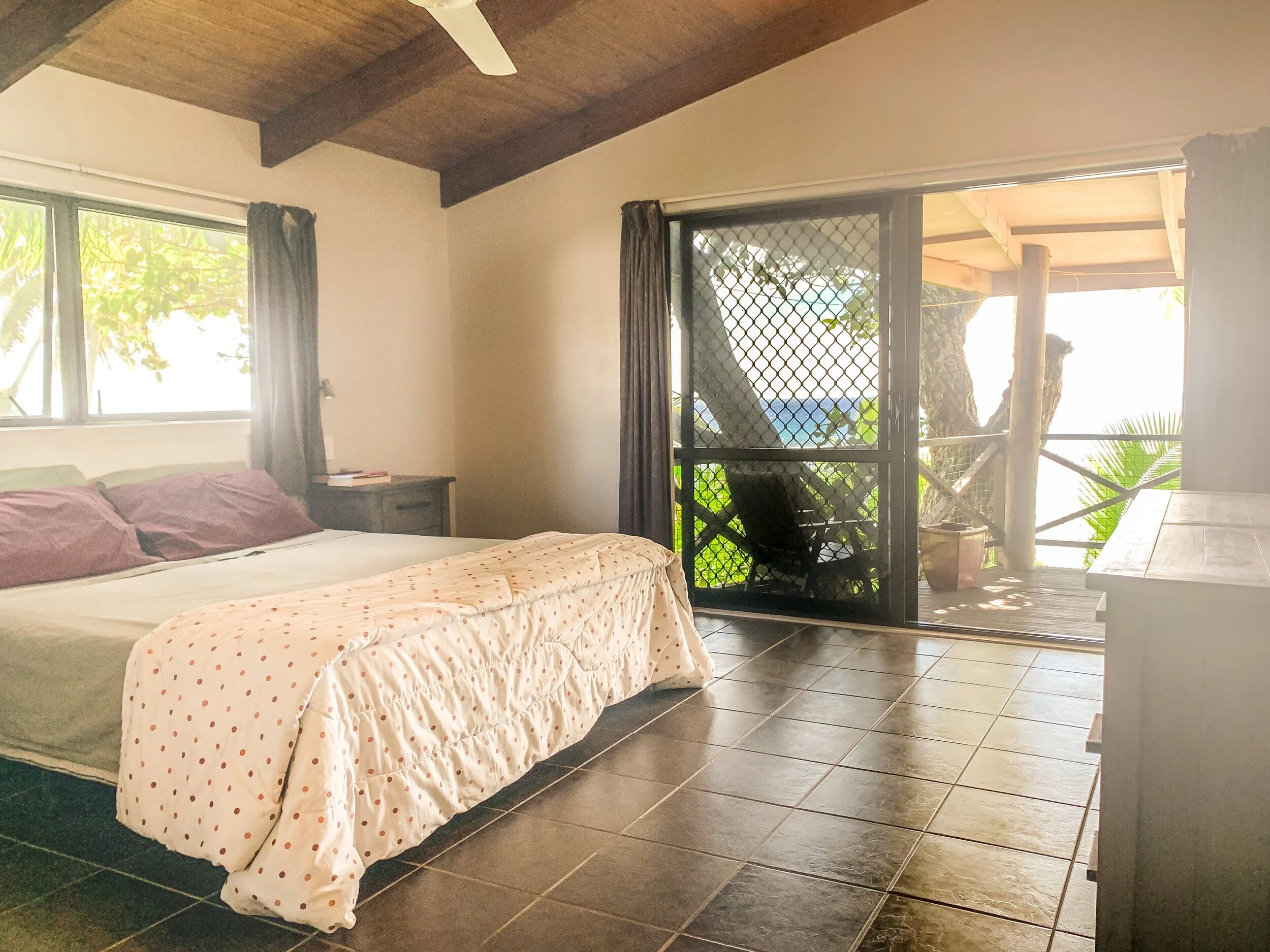 Tupapa Beach House — Rarotonga Backpackers | Beachfront Accommodation ...