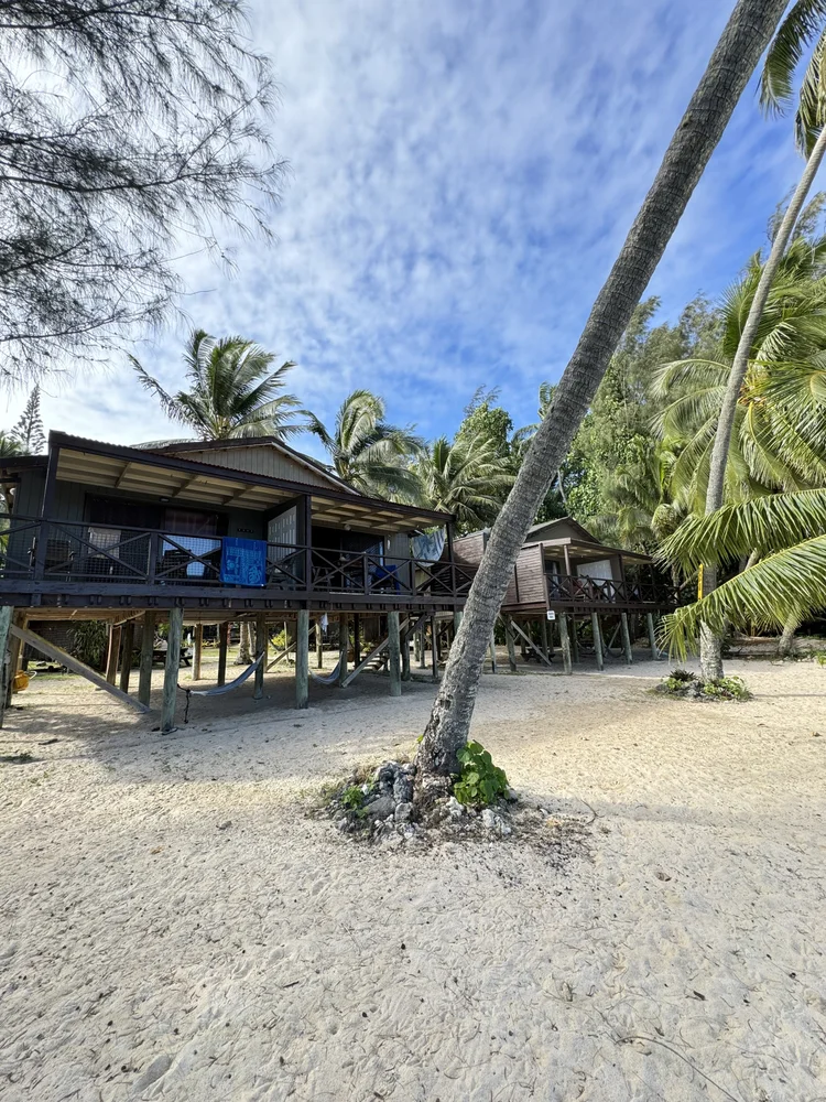 Beachfront Complex — Rarotonga Backpackers | Beachfront Accommodation ...