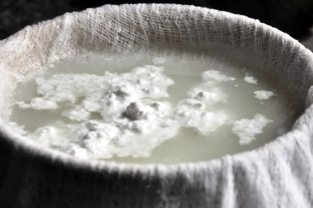 How is the cheese made — Le Marché Francais