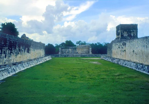 Tlachtli — MayaIncaAztec.com