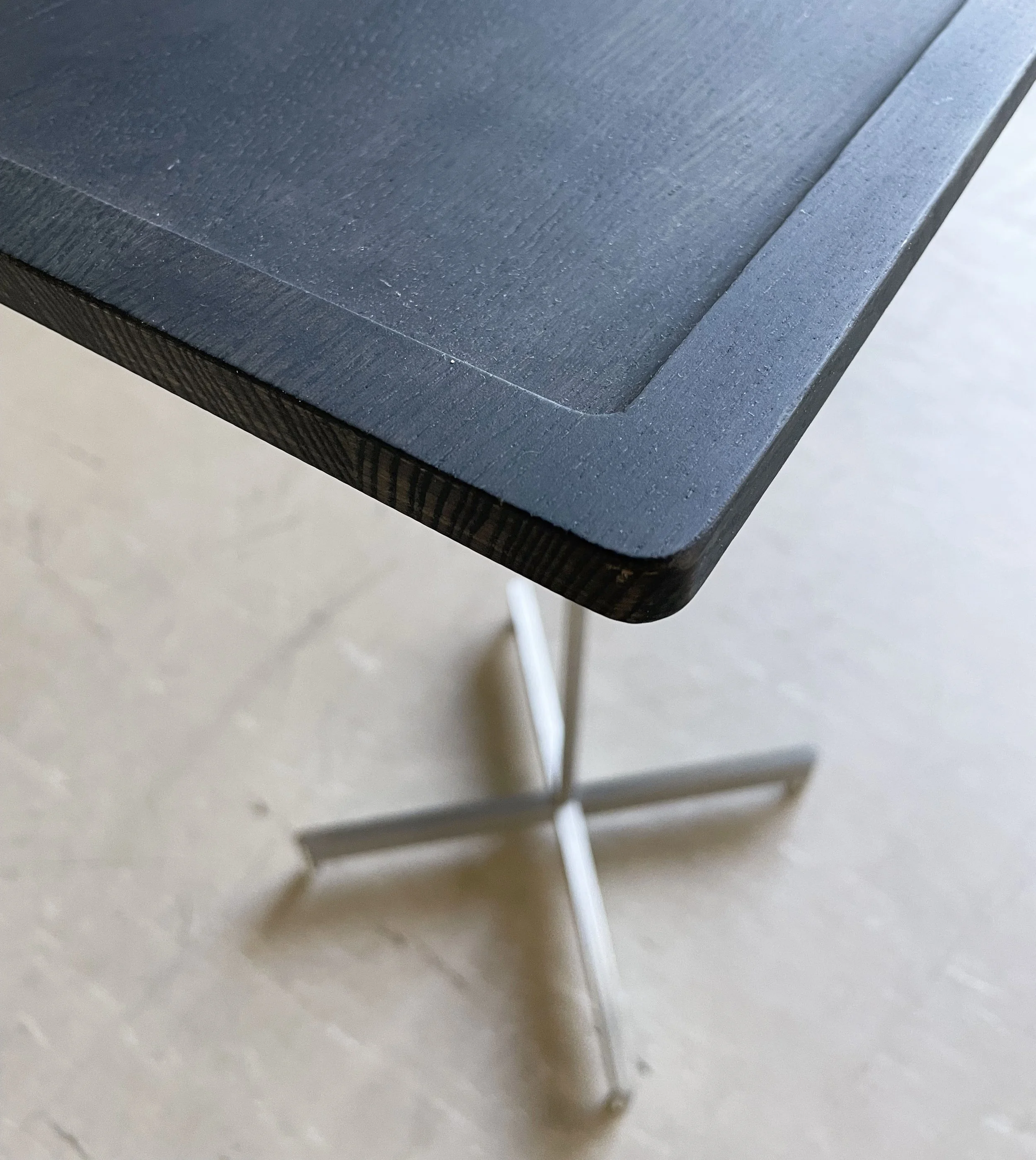 Arco 'Stand By' Side Table | Modern Era - Vintage Möbel + Design