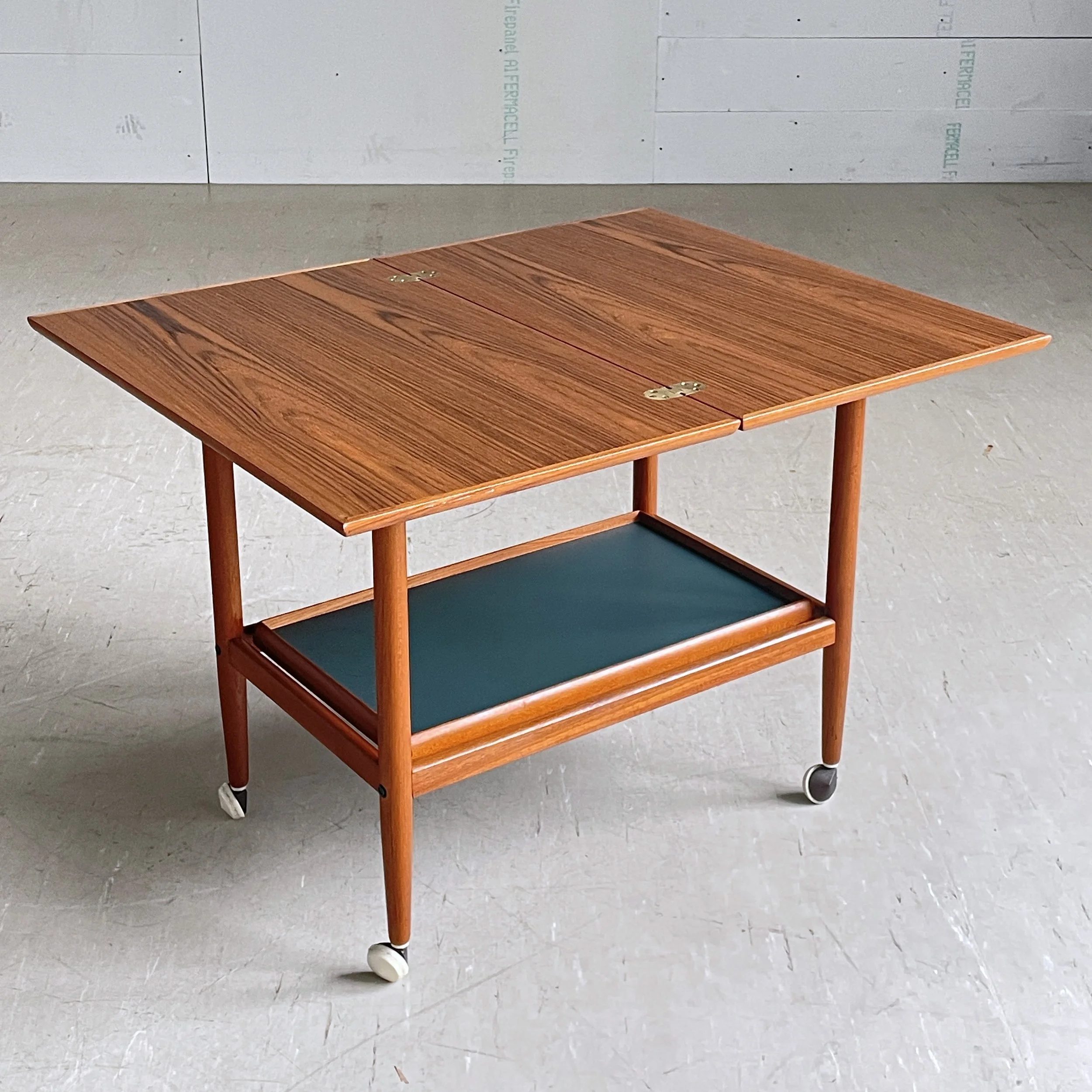 Modern Era - Vintage Möbel + Design
