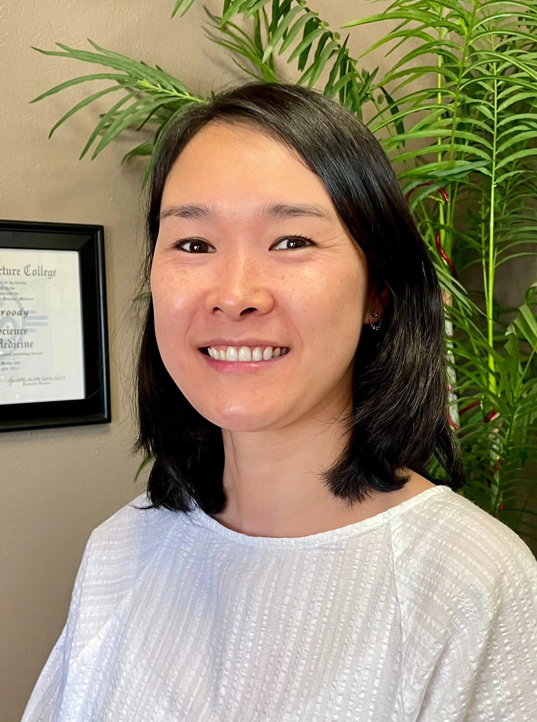 Best Doctor for Acupuncture in Albuquerque — Modern Wellness